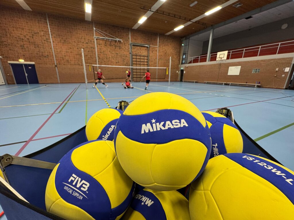 Welke ballen gebruik je voor Volley Stars? | VolleybalXL - Dé ...